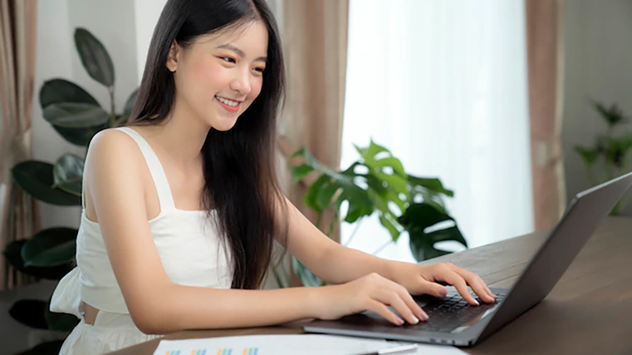 Phận là con gái, laptop nào là "chân ái"?