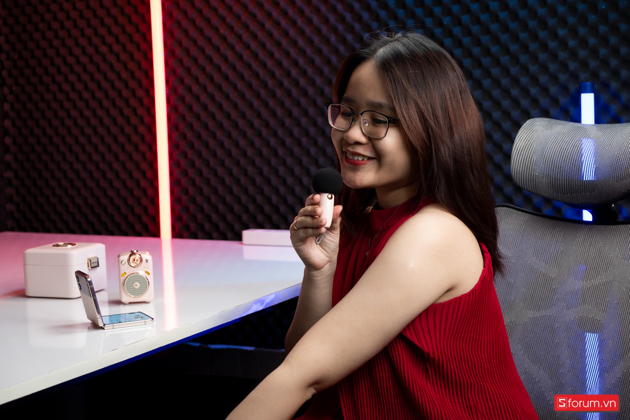 Trên tay Divoom Fairy OK màu hường pastel: Loa karaoke văn minh nhất ...