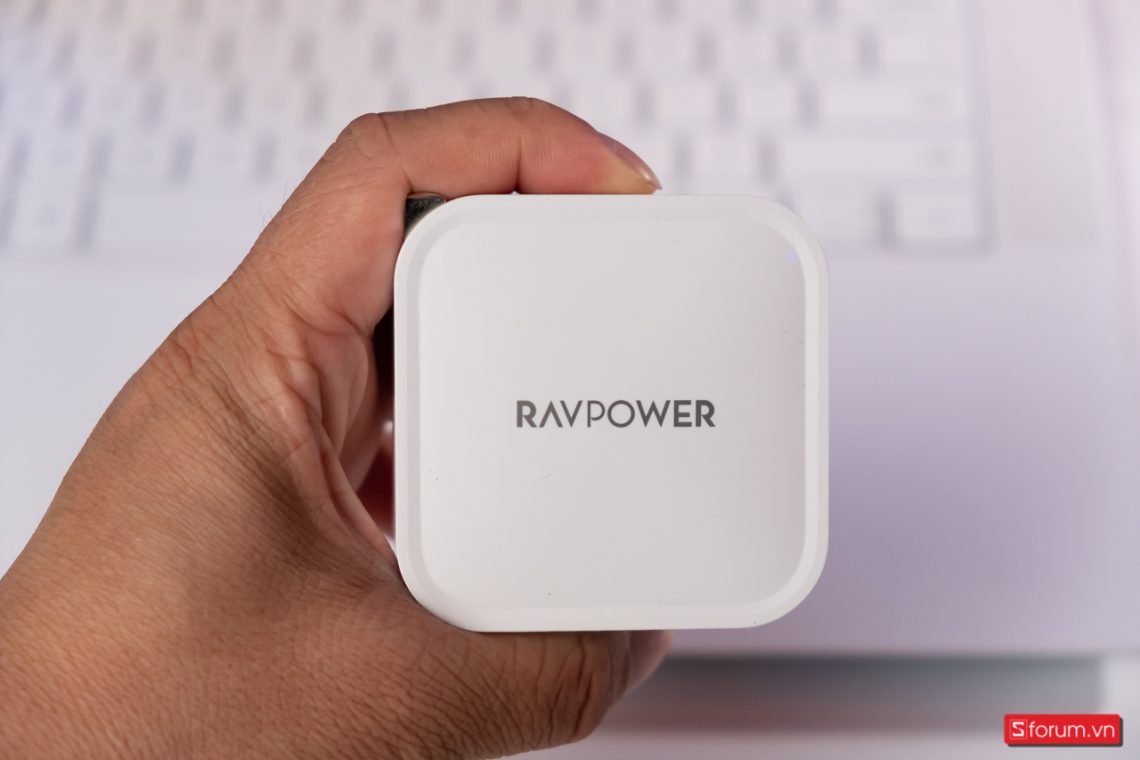 Trên tay bộ cáp sạc GAN RAVPower PD 90W: Hai cổng Type-C, khá nhỏ gọn ...