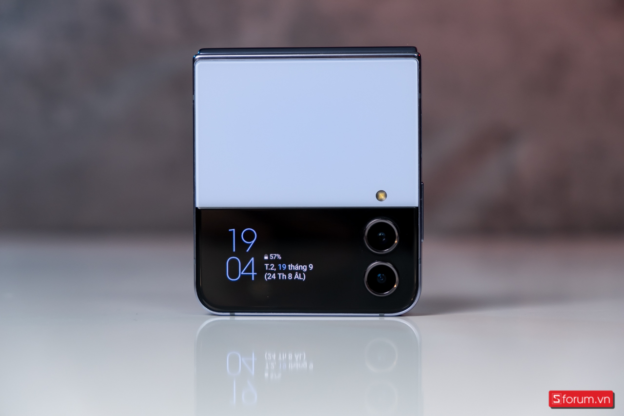 Đánh giá chi tiết Galaxy Z Flip4: Nhiều trải nghiệm thú vị, đã đủ tốt ...