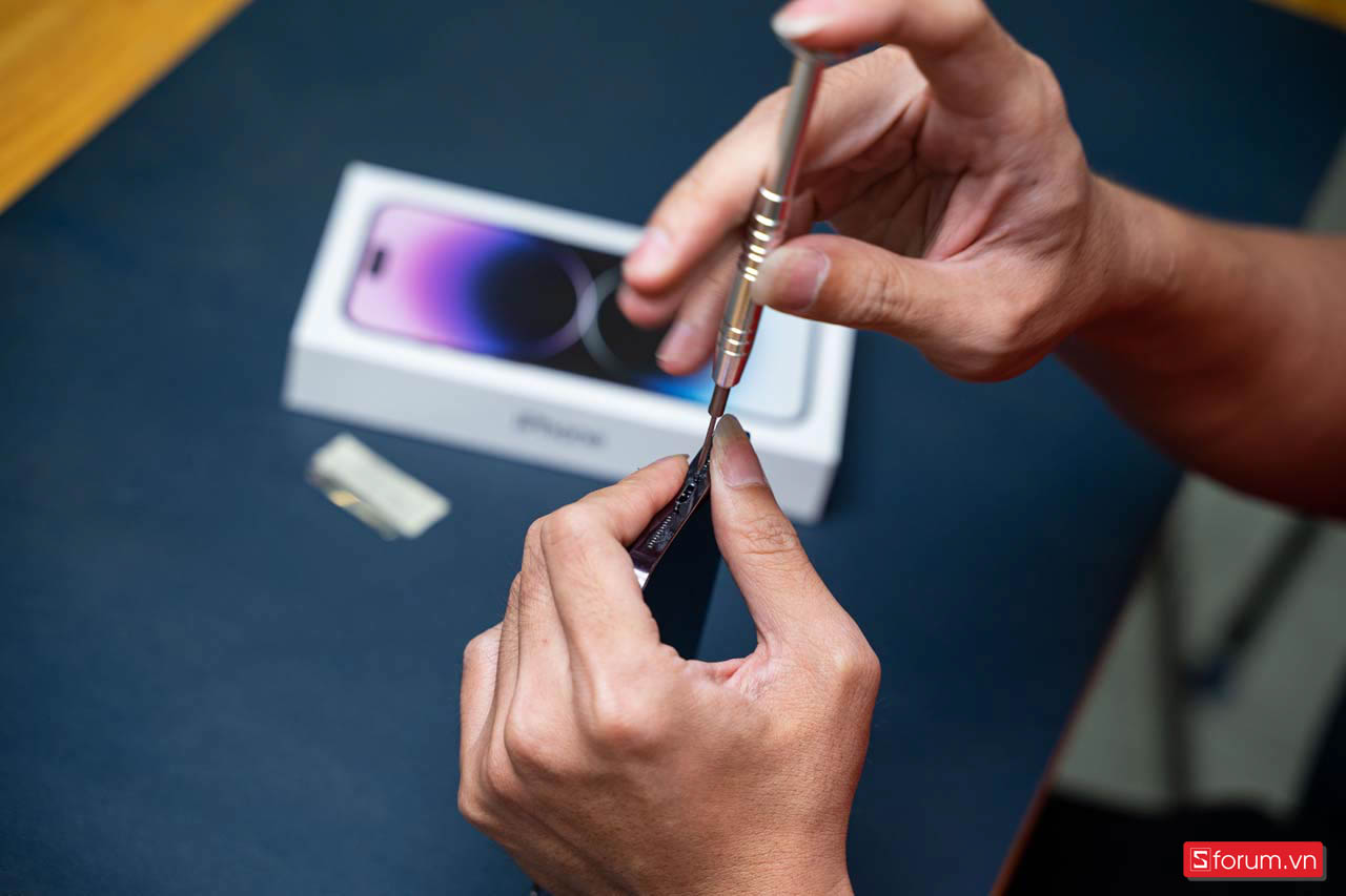 Teardown iPhone 14 Pro Max đầu tiên tại Việt Nam | Sforum