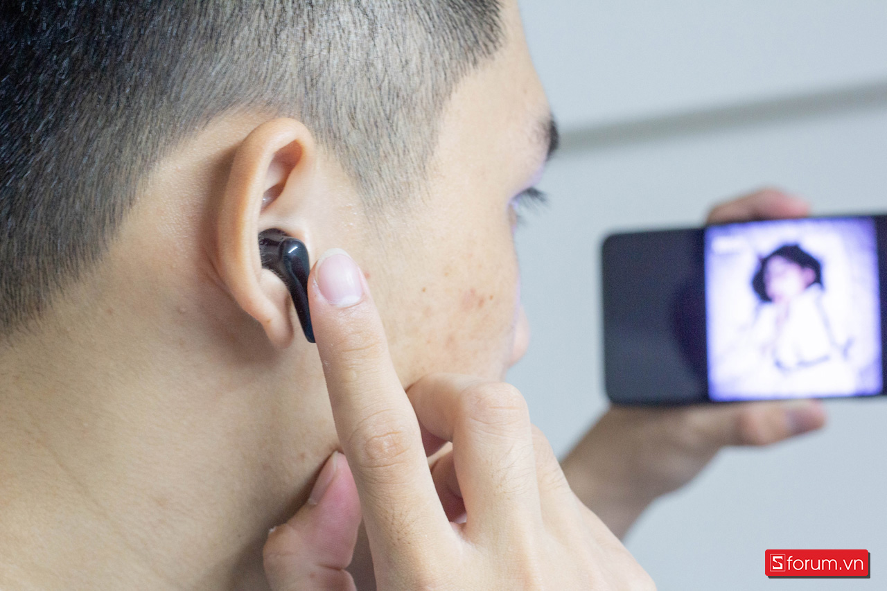 Trên tay và trải nghiệm vivo TWS Air: Thiết kế nhỏ gọn, trọng lượng ...