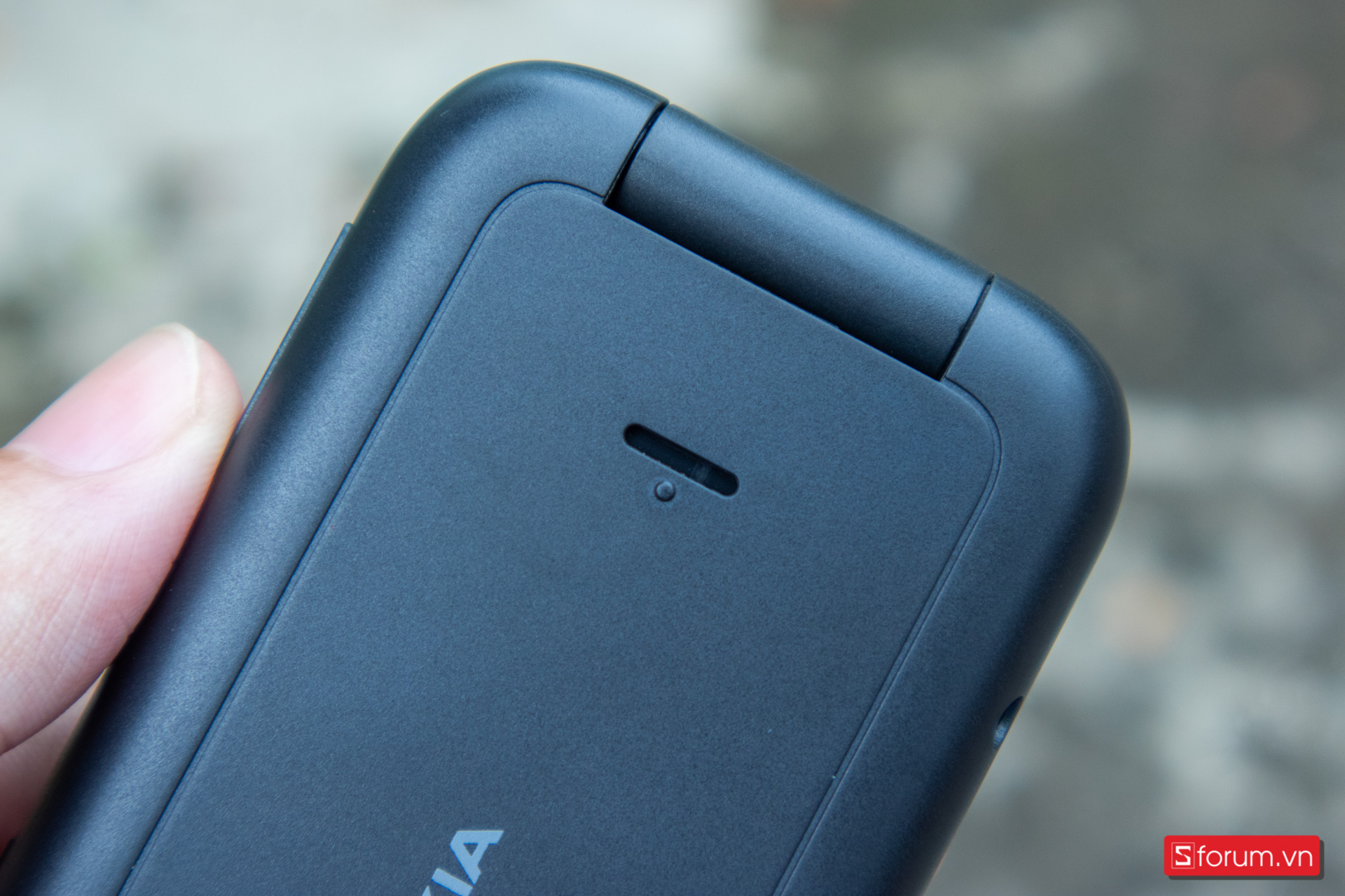 Trên tay Nokia 2660 Flip: Cũng là điện thoại gập, cũng 2 màn hình, siêu ...