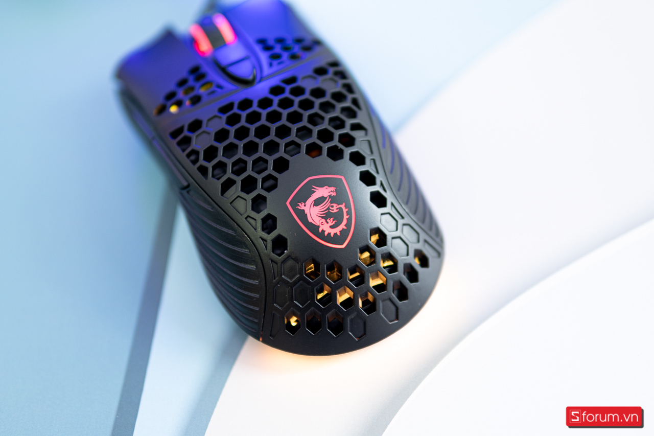 Trên tay chuột Gaming MSI M99 vừa săn sale 90K: Thiết kế hiện đại, LED ...