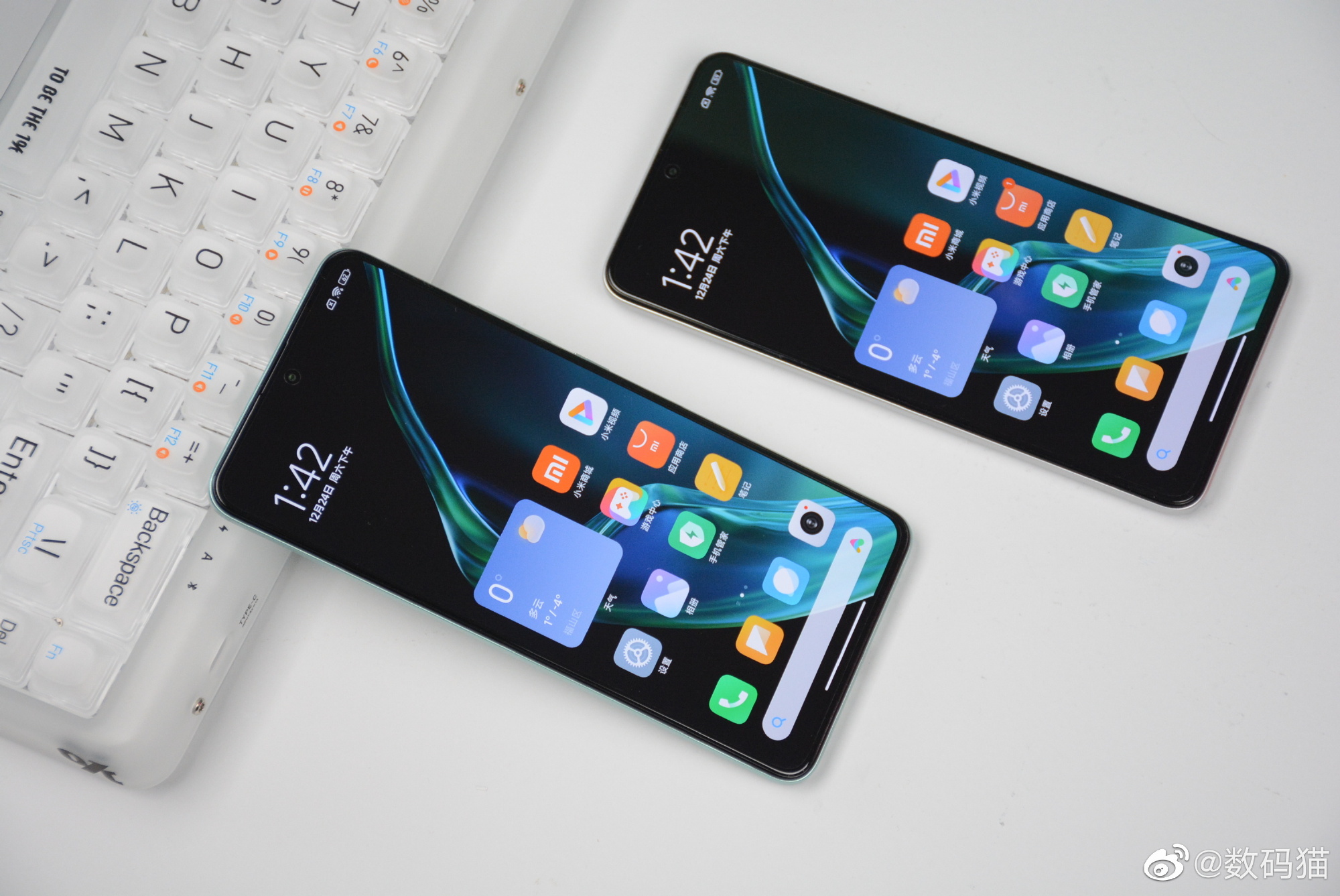 Ảnh thực tế Redmi K60 và K60 Pro: Thiết kế mới, hiệu năng vô địch tầm ...