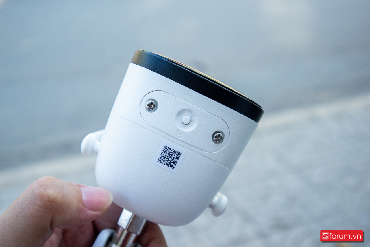 Trên tay camera an ninh IMOU IPC-F22FP-D: Theo dõi 24/7, nhìn xuyên màn ...