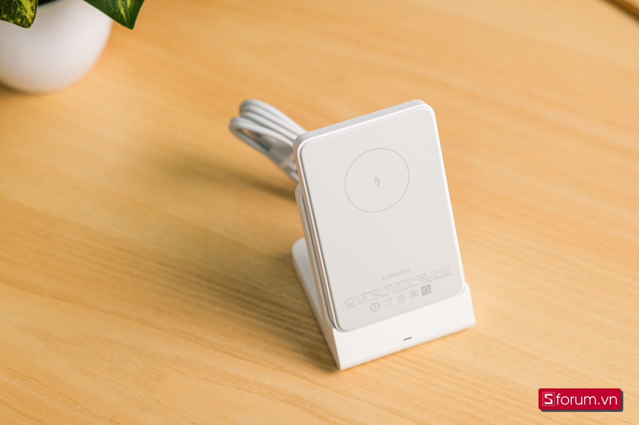 Trên tay pin dự phòng Xiaomi MagSafe cho iPhone: "Cháy hàng" ở nội địa ...