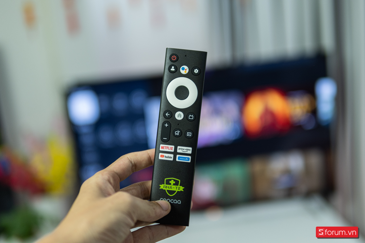 Trên tay TV Coocaa 55Y72: Màn hình 4K, 55 inch, cho phòng khách dịp Tết ...