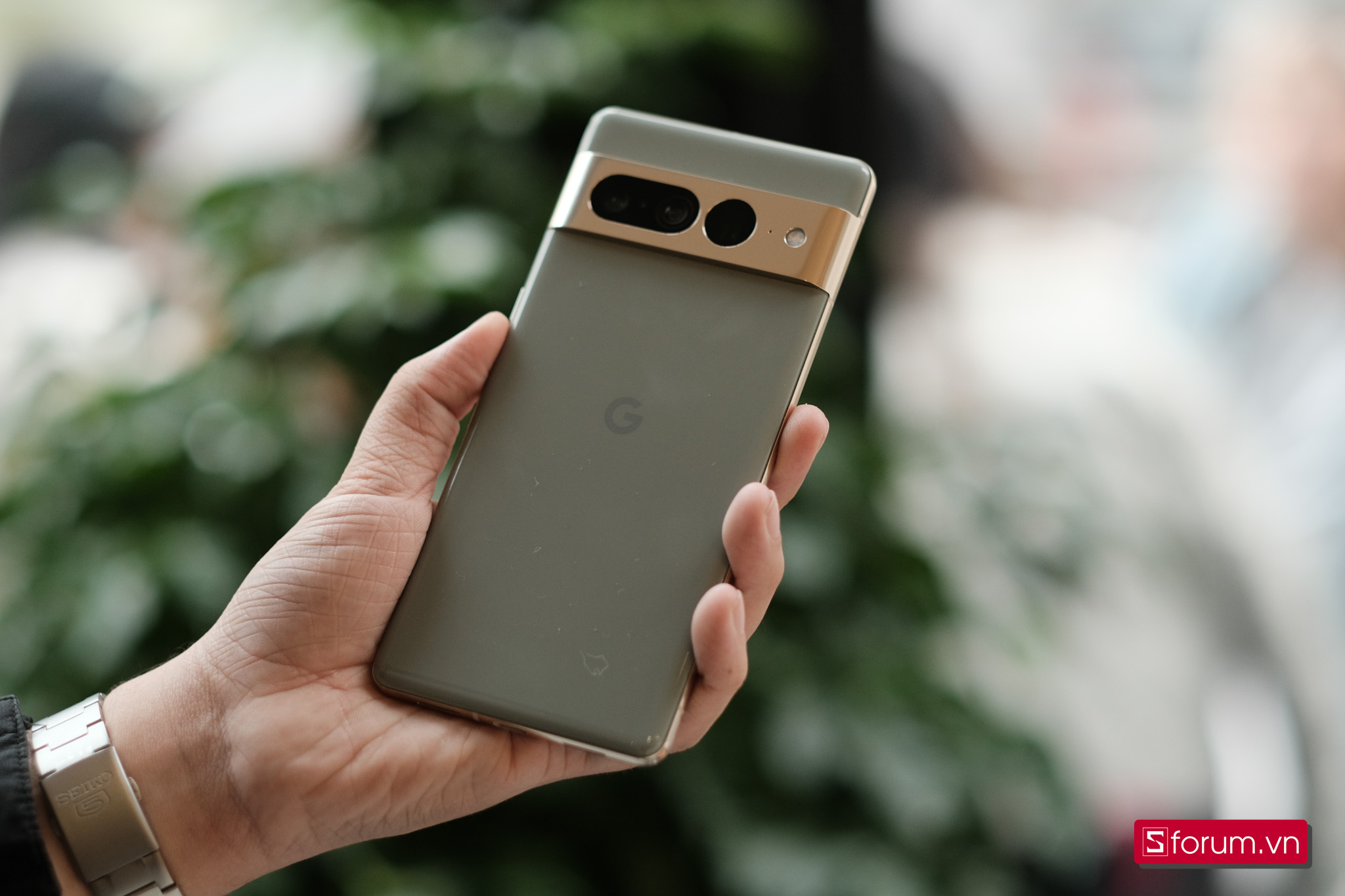 Trên tay Google Pixel 7 Pro tại VN: Thiết kế độc đáo, phần mềm siêu ...