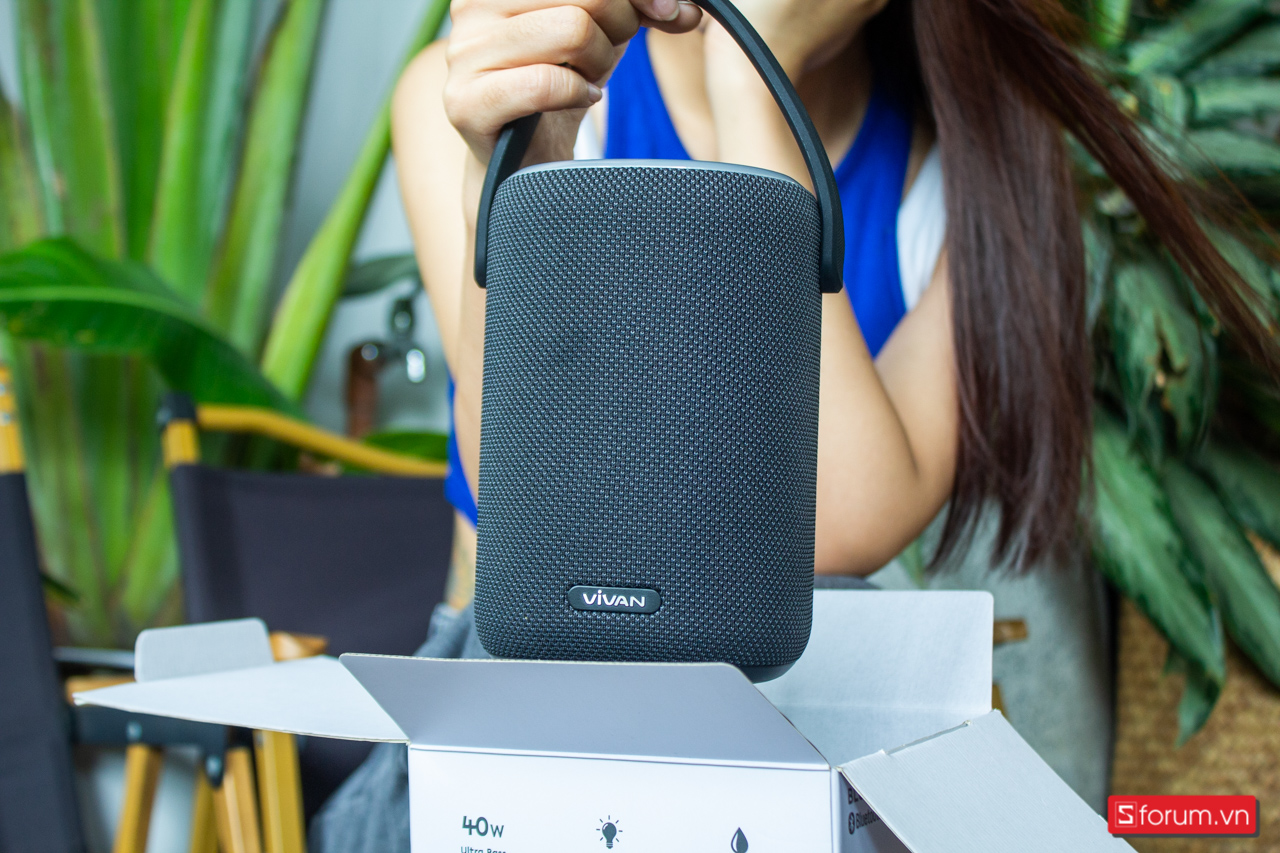 Trên tay loa VIVAN VS50: Lựa chọn đáng chú ý khi picnic, camping cùng ...