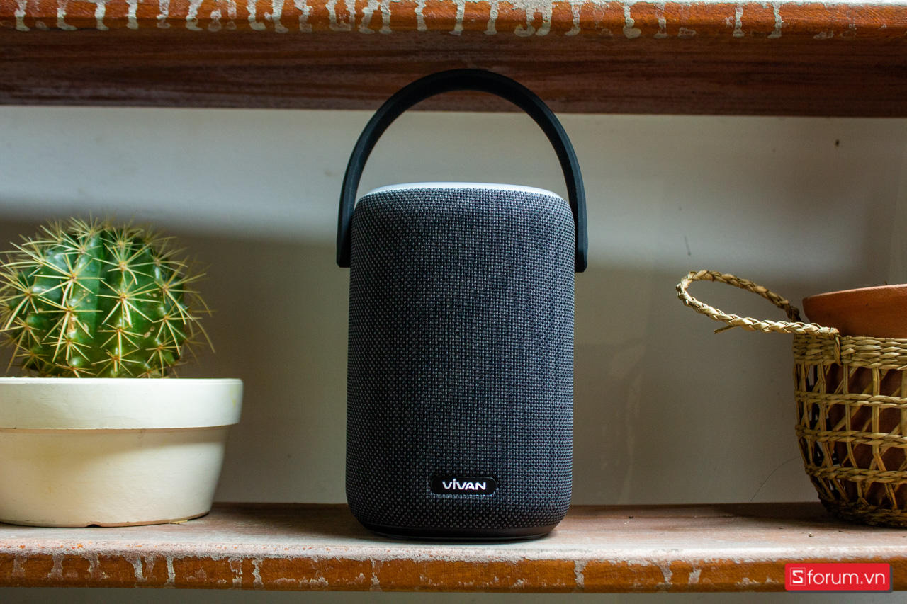 Trên tay loa VIVAN VS50: Lựa chọn đáng chú ý khi picnic, camping cùng ...