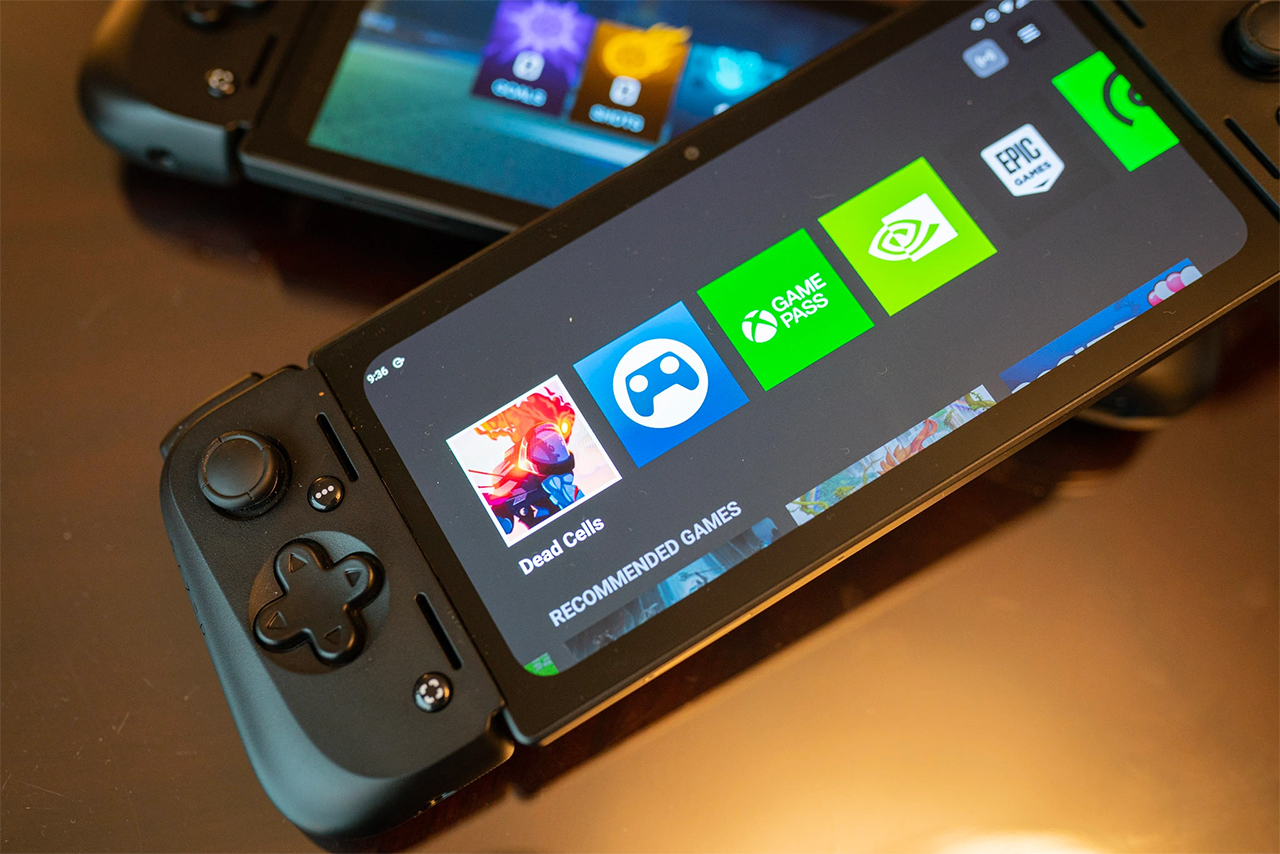 Trên tay máy chơi game cầm tayRazer Edge 5G: Tiếng click to rõ, cảm giác cầm nắm chắc tay và ...