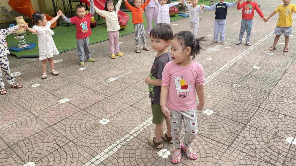 Mèo đuổi Chuột là gì? Hướng dẫn chi tiết cách chơi cho bé