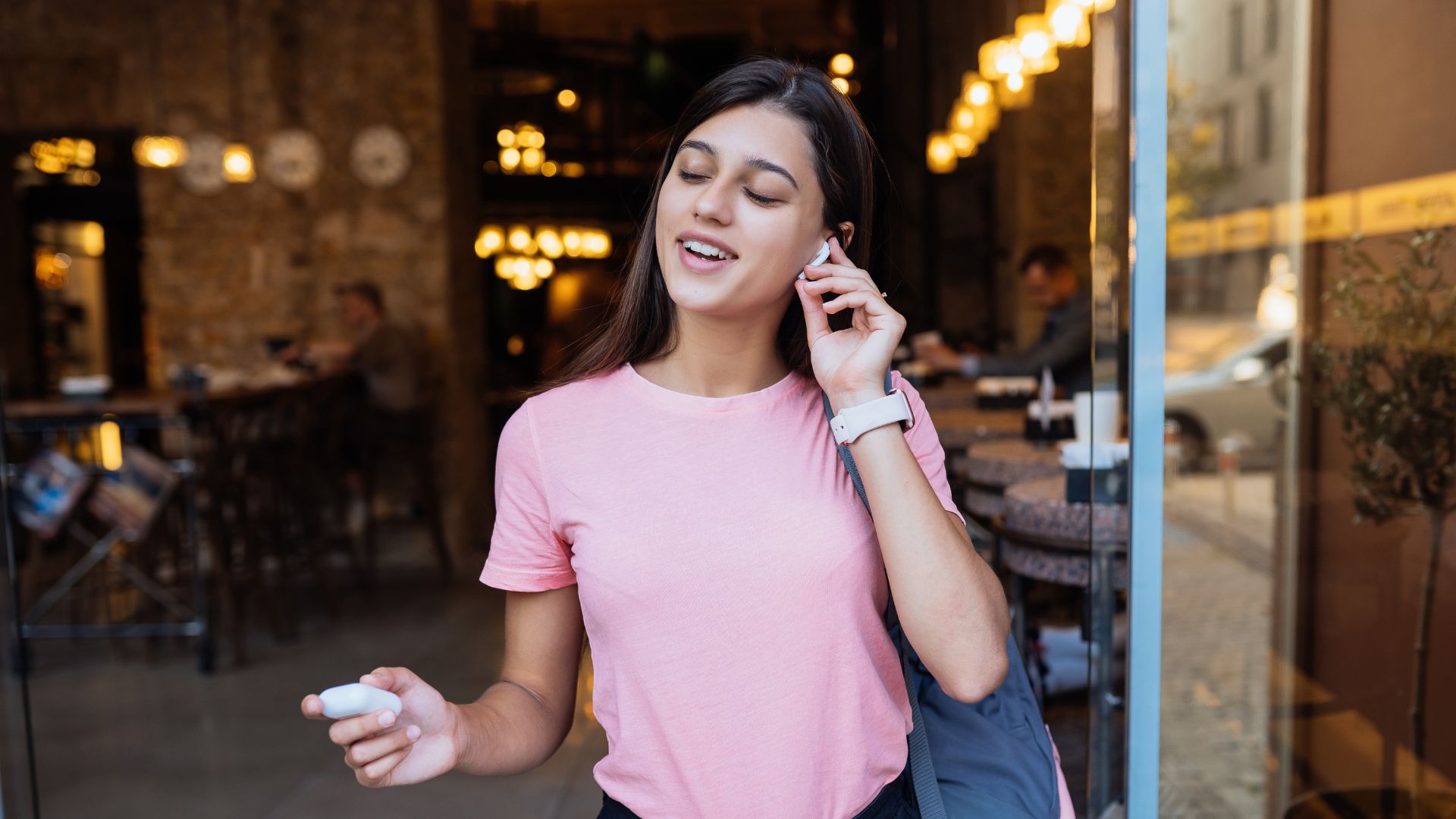 Cách tăng âm lượng tai nghe bluetooth siêu dễ mới 2024