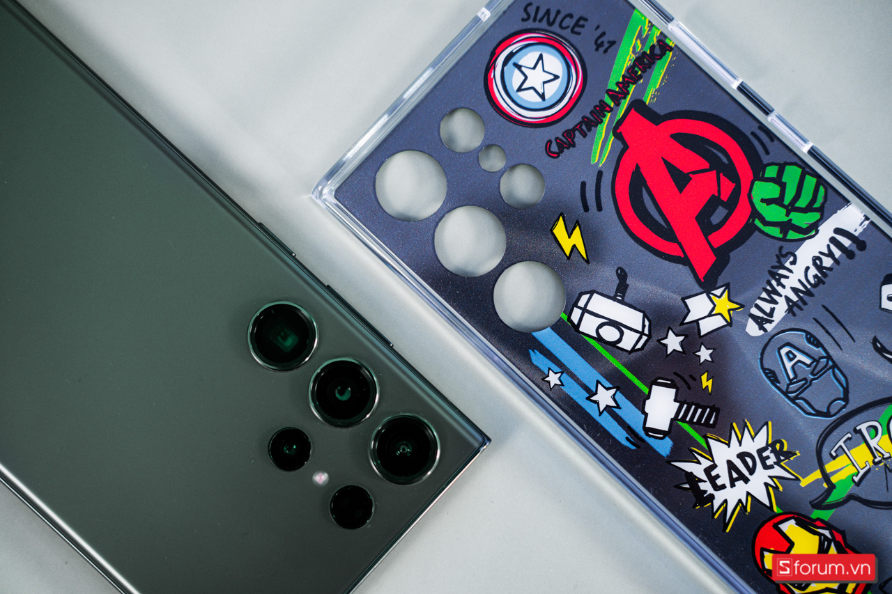 Trên tay chiếc ốp lưng Galaxy S23 Ultra Marvel: Thiết kế 2 trong 1 độc ...