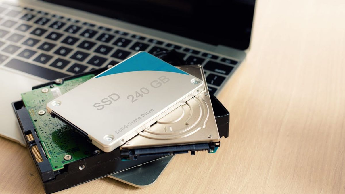 SSD là gì? Các loại ổ cứng SSD? So sánh ổ cứng SSD và HDD