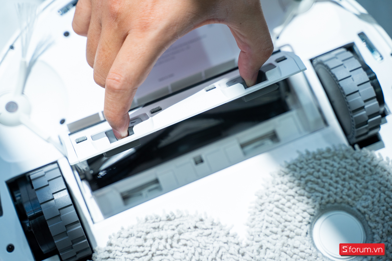 Trên tay robot hút bụi Ecovacs Deebot T10 Turbo: Thiết kế sang trọng, trạm giặt giẻ nhỏ gọn ...