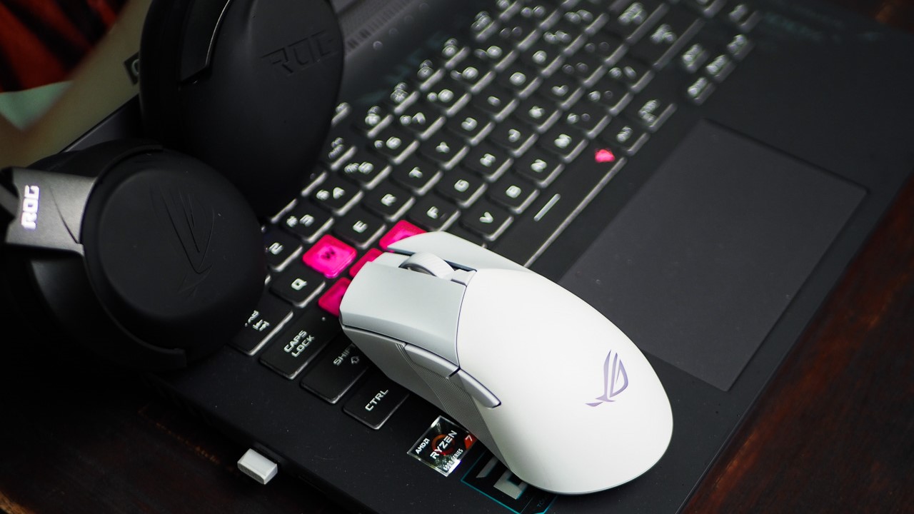Trên tay ASUS ROG Gladius III Wireless Aimpoint: 36,000 DPI,có thể thay ...