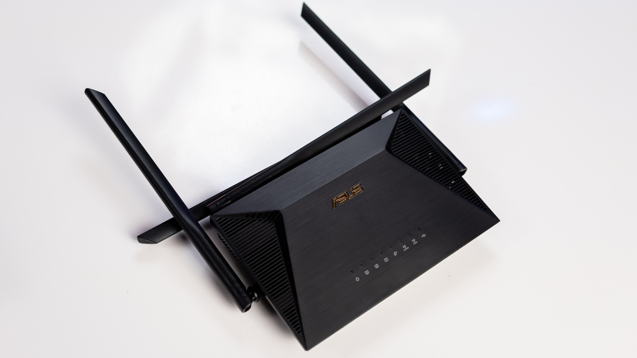 Trên tay router AX1800 ASUS RT-AX53U: Mang WiFi 6, 2 băng tần cùng ...