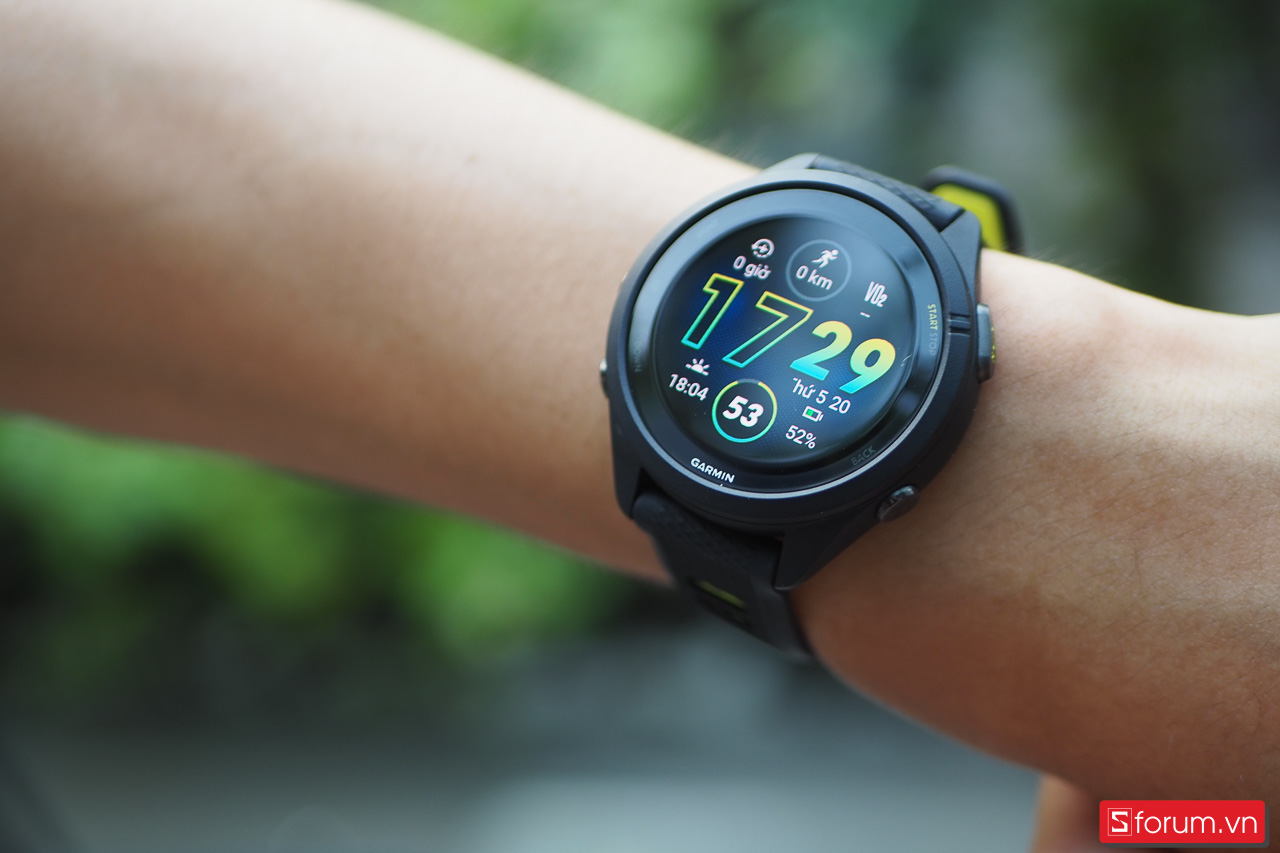 Trên tay Garmin Forerunner 265S: Cải tiến với màn hình AMOLED, nhiều ...