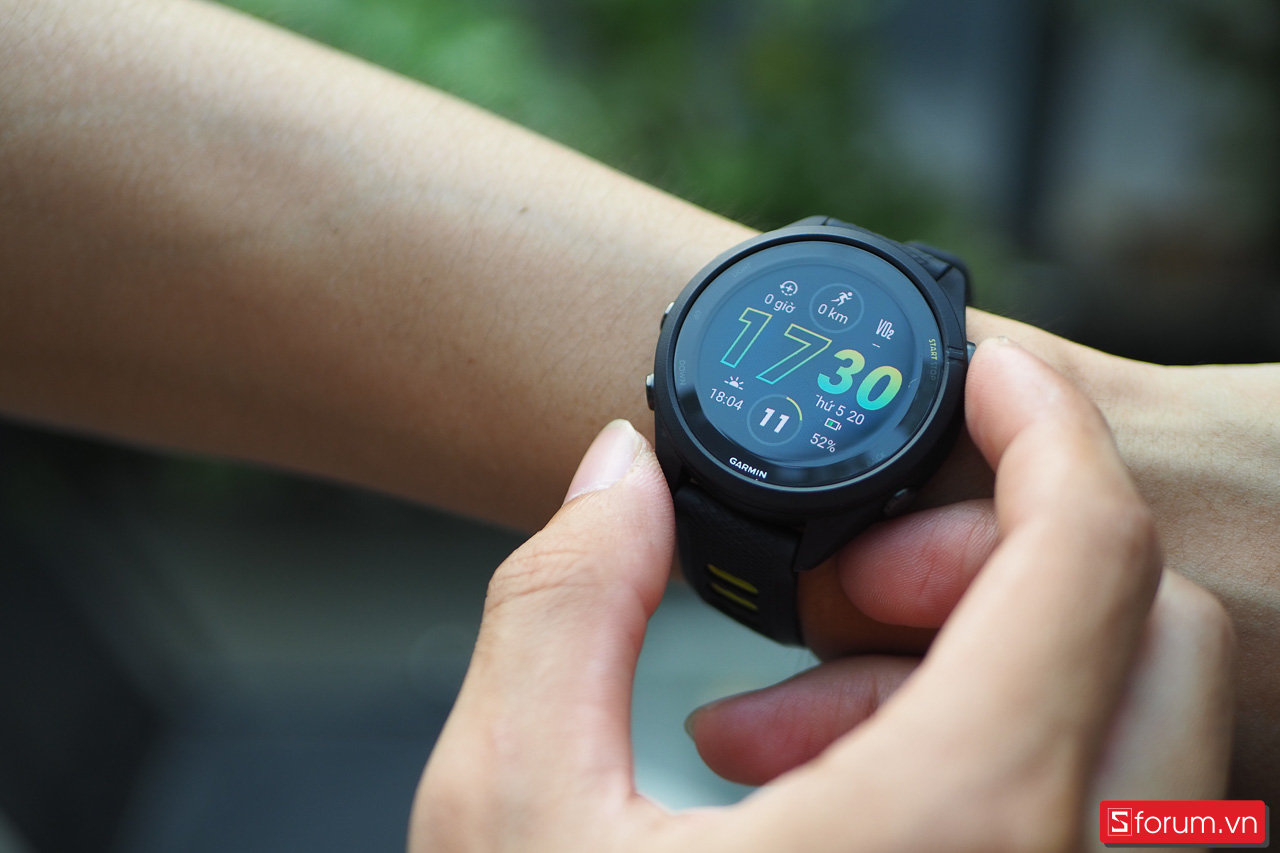 Trên tay Garmin Forerunner 265S: Cải tiến với màn hình AMOLED, nhiều ...