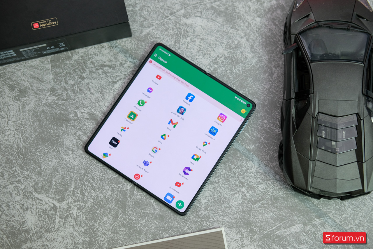 Trên tay Huawei Mate X3 tại VN: Smartphone gập có độ mỏng khó tin, Snapdragon 8+ Gen 1 4G, vẫn ...