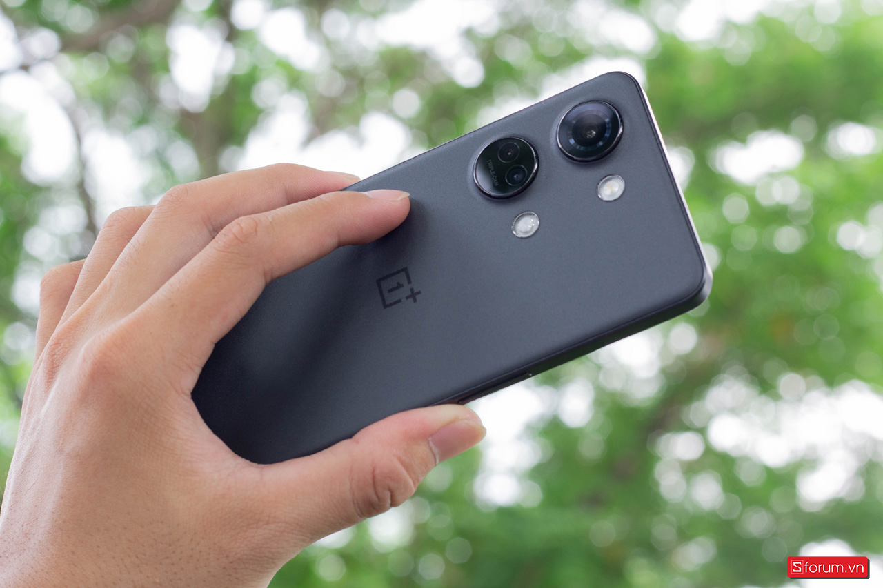 Trên tay OnePlus Ace 2V: Bá chủ phân khúc tầm trung, màn đẹp, camera ngon, Dimensity 9000, giá 7 ...