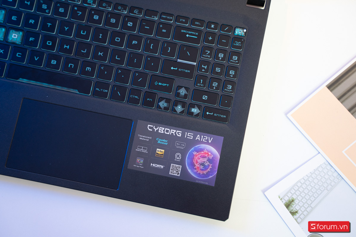 Trên tay MSI Cyborg 15: Thiết kế "viễn tưởng", cấu hình mạnh mẽ chơi ...