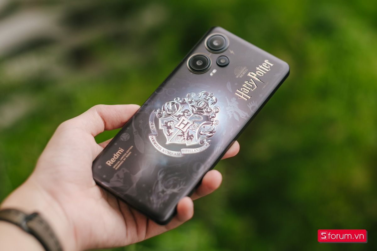 Trên tay bản đặc biệt Redmi Note 12 Turbo x Harry Potter ở Việt Nam ...