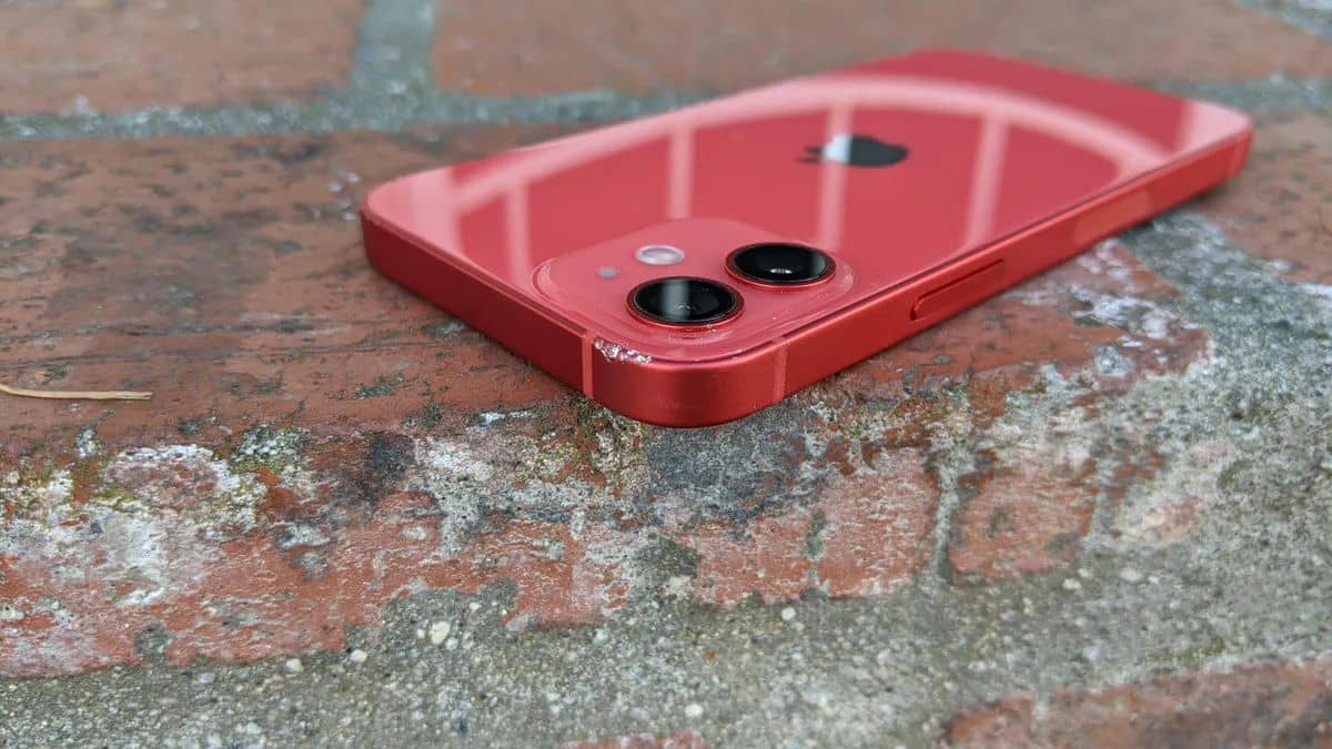 Màn hình Ceramic Shield của iPhone 12 là gì? Có bền không?