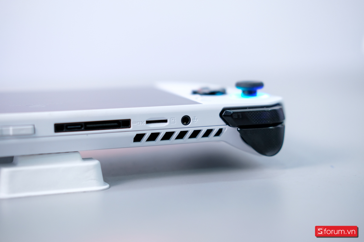 Trên tay ASUS ROG Ally: Chơi được mọi game Windows lẫn giả lập, thiết ...