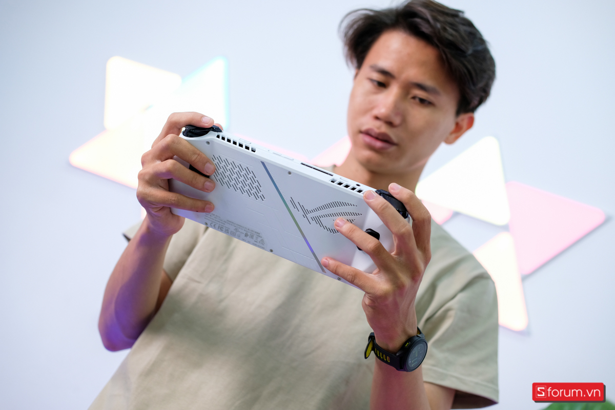 Trên tay ASUS ROG Ally: Chơi được mọi game Windows lẫn giả lập, thiết ...