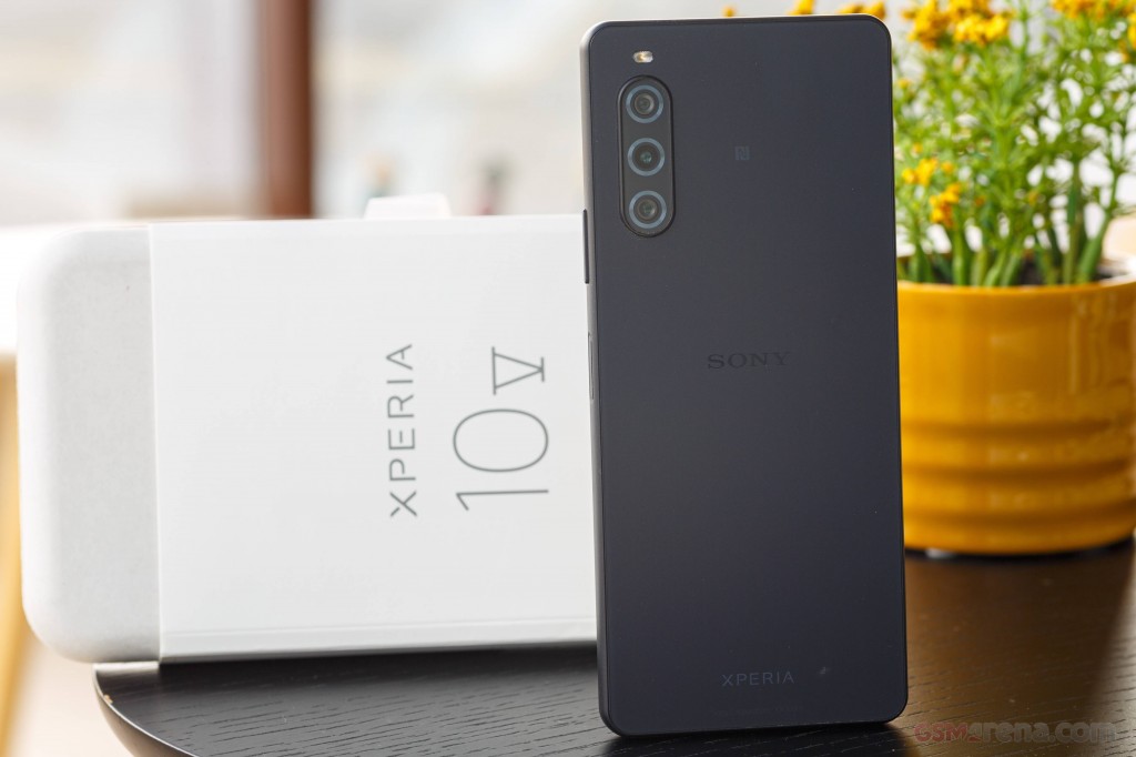 Trên tay Xperia 10 V: Thiết kế nhẹ hơn, camera cải tiến, giá 11.56 triệu đồng