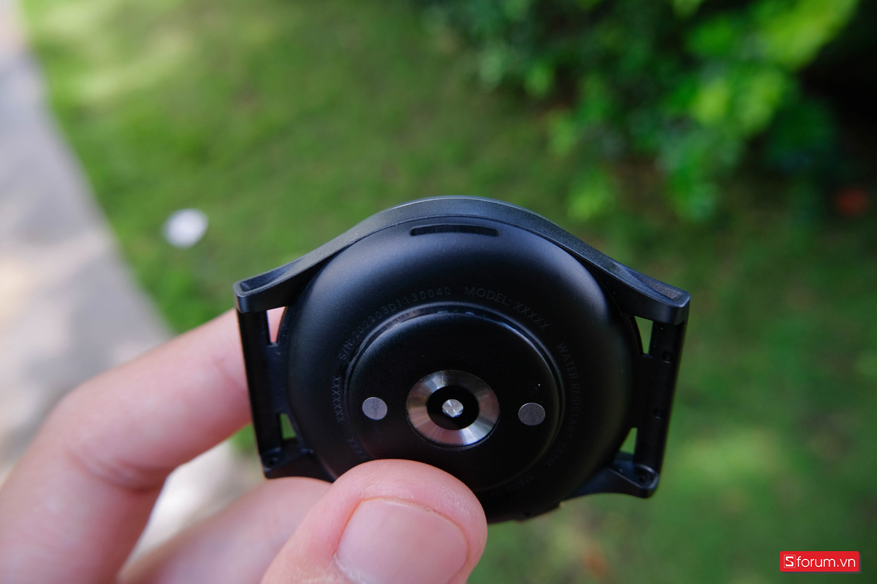 Trên tay Amazfit Cheetah Pro: Thiết kế mới chuyên thể thao, điều khiển ...