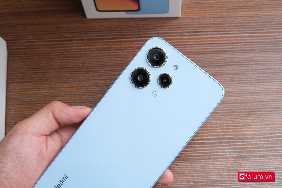 Trên tay Redmi 12: Một chiếc máy ngon - bổ - rẻ của Xiaomi, kháng nước ...