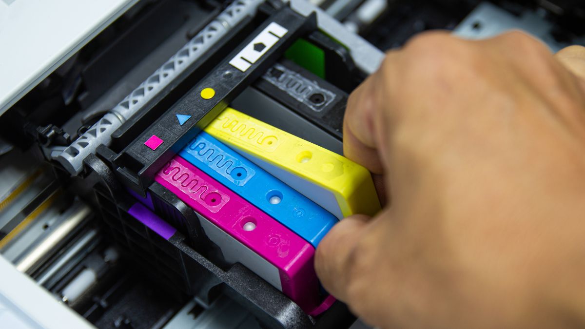 Hướng dẫn đổ mực máy in tại nhà: Tiết kiệm chi phí và thời gian
