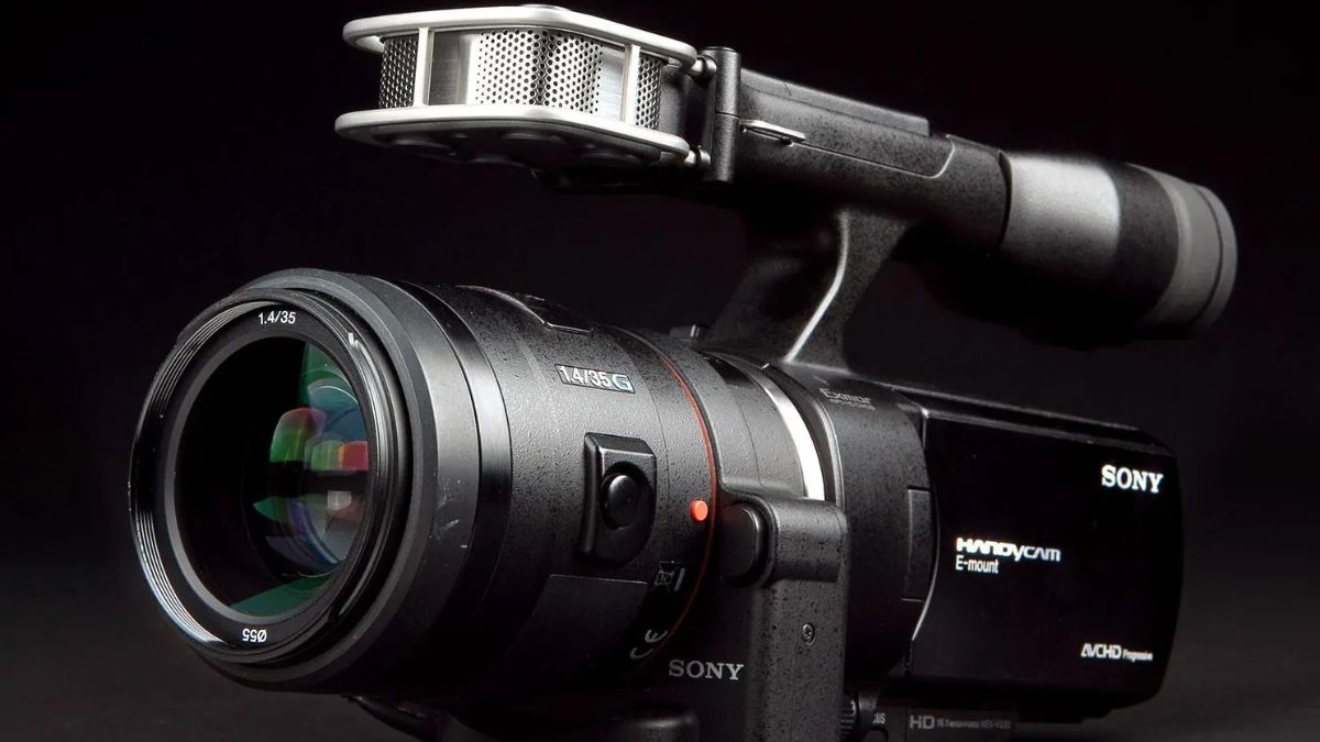 Giá các loại máy quay phim Sony và top 5 mẫu máy quay phim Sony chất lượng