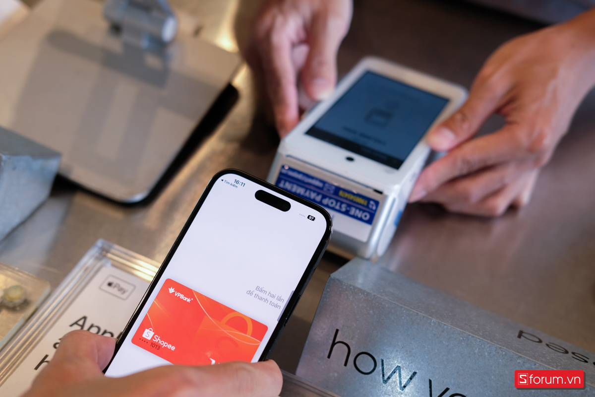 Trải nghiệm nhanh Apple Pay tại Việt Nam: Có gì mà HOT "rần rần" sáng giờ?