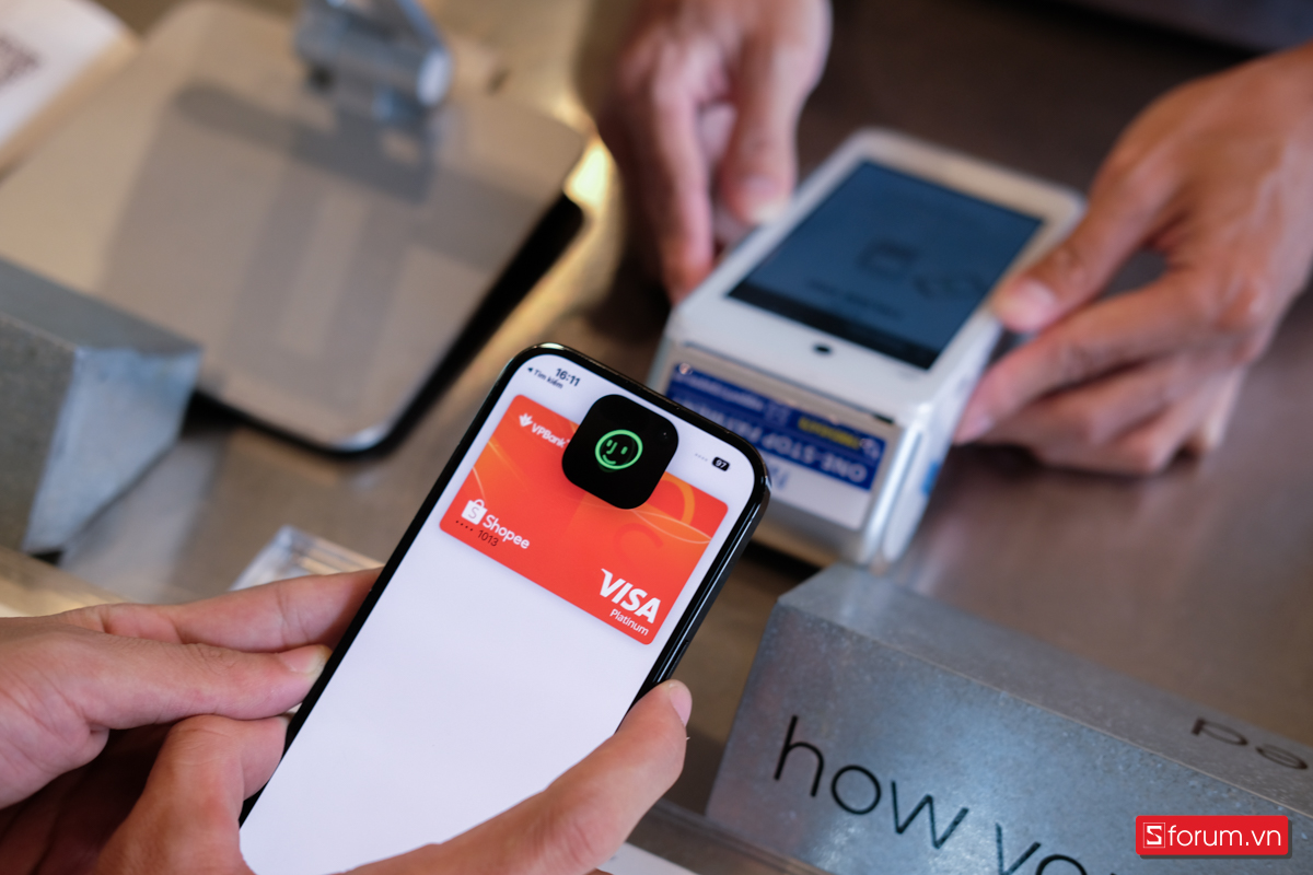 Trải nghiệm nhanh Apple Pay tại Việt Nam: Có gì mà HOT "rần rần" sáng giờ?