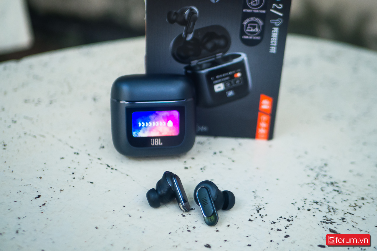 Đánh giá JBL Tour Pro 2 sau 1 tháng sử dụng: Sự đột phá có tính toán ...