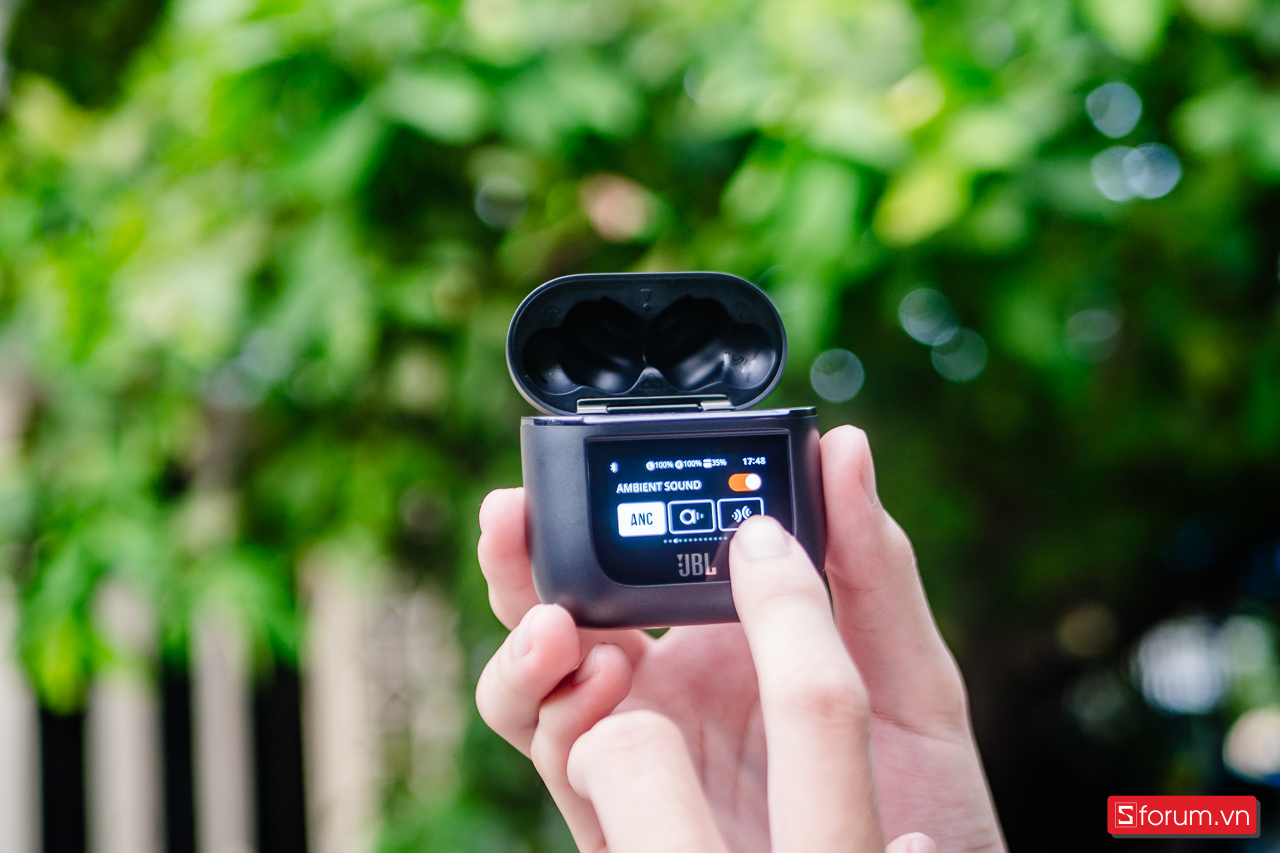 Đánh giá JBL Tour Pro 2 sau 1 tháng sử dụng: Sự đột phá có tính toán ...
