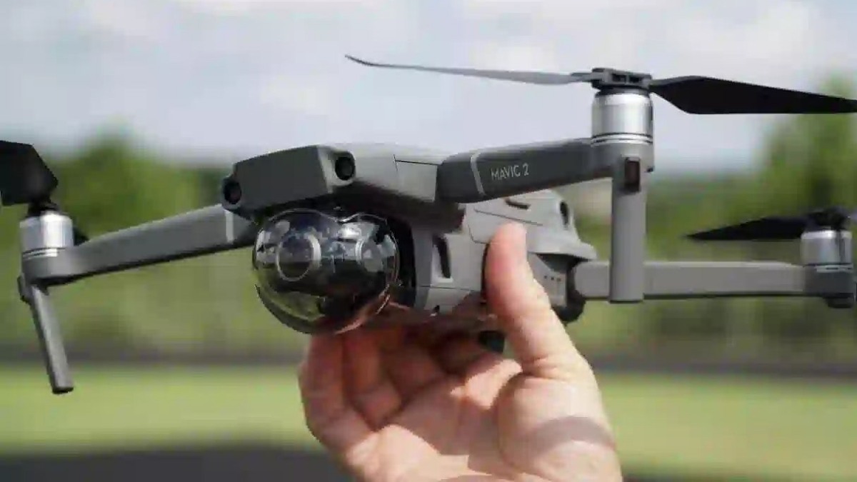 Drone là gì? Phân biệt UAV, Flycam, Drone khác nhau thế nào?