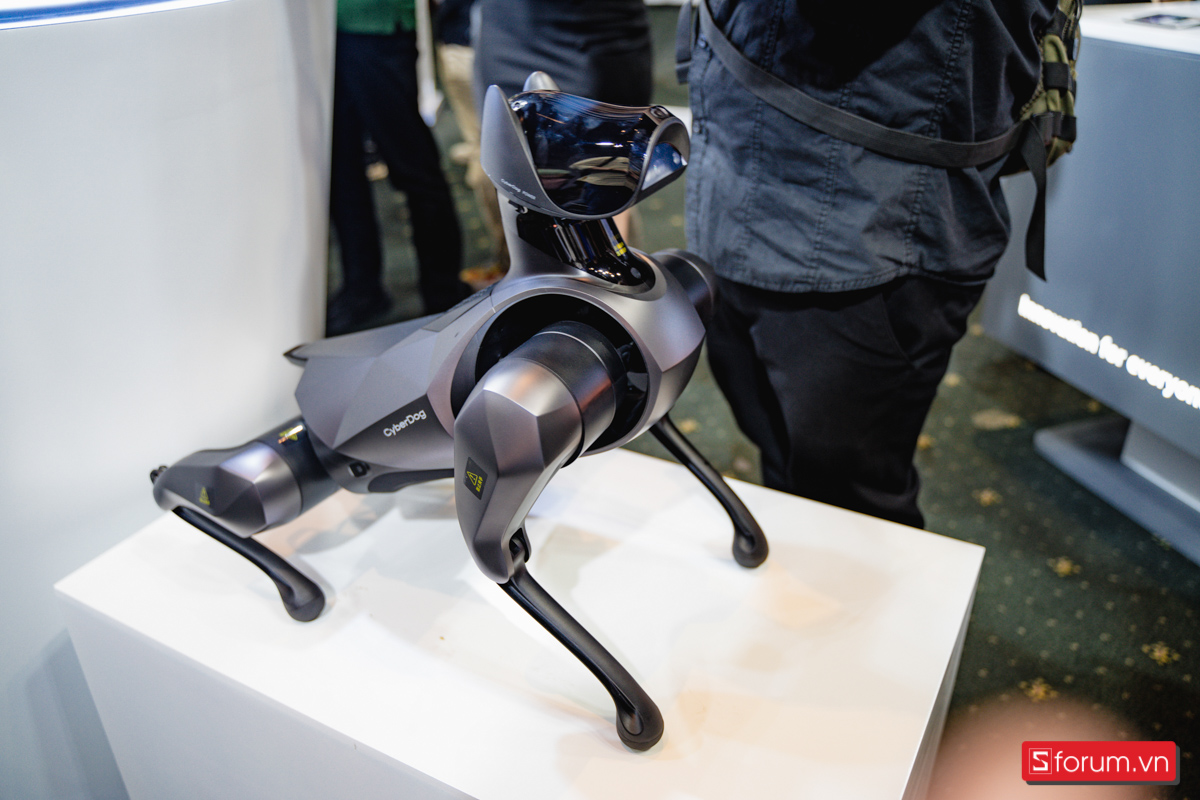 Cận cảnh Xiaomi CyberDog 2 tại Việt Nam: Chú chó đến từ tương lai với ...