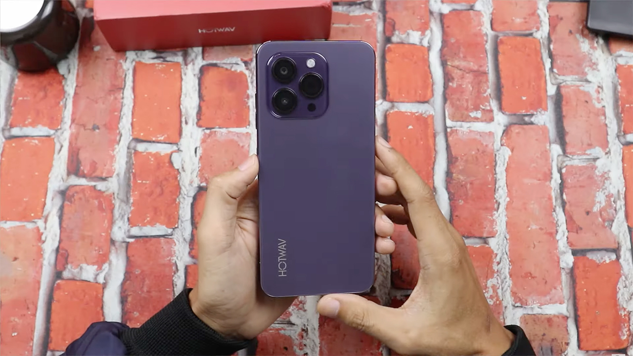 Cận cảnh chiếc smartphone "Hót quá" Note 13 Pro: Ngoại hình thì như ...