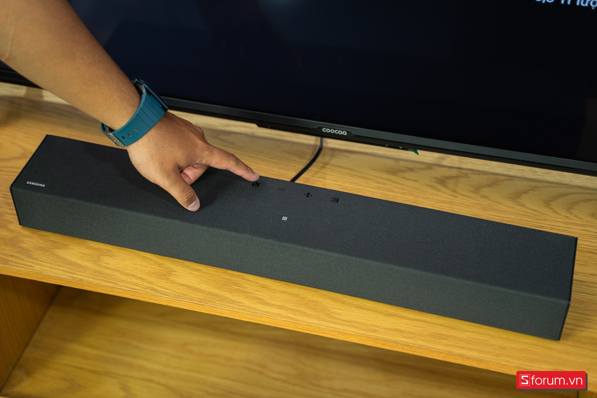 Trên tay Samsung HW-C400: Chiếc soundbar này sẽ giúp TV nhà bạn nghe đã ...