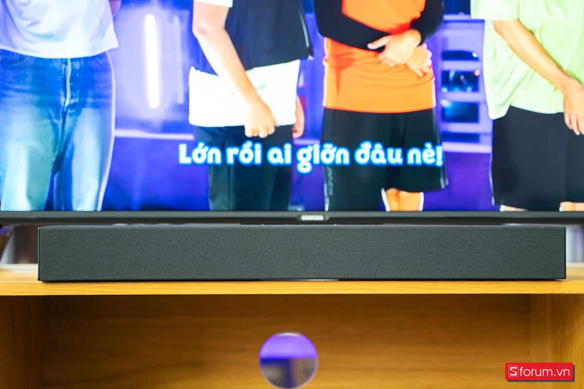 Trên tay Samsung HW-C400: Chiếc soundbar này sẽ giúp TV nhà bạn nghe đã ...