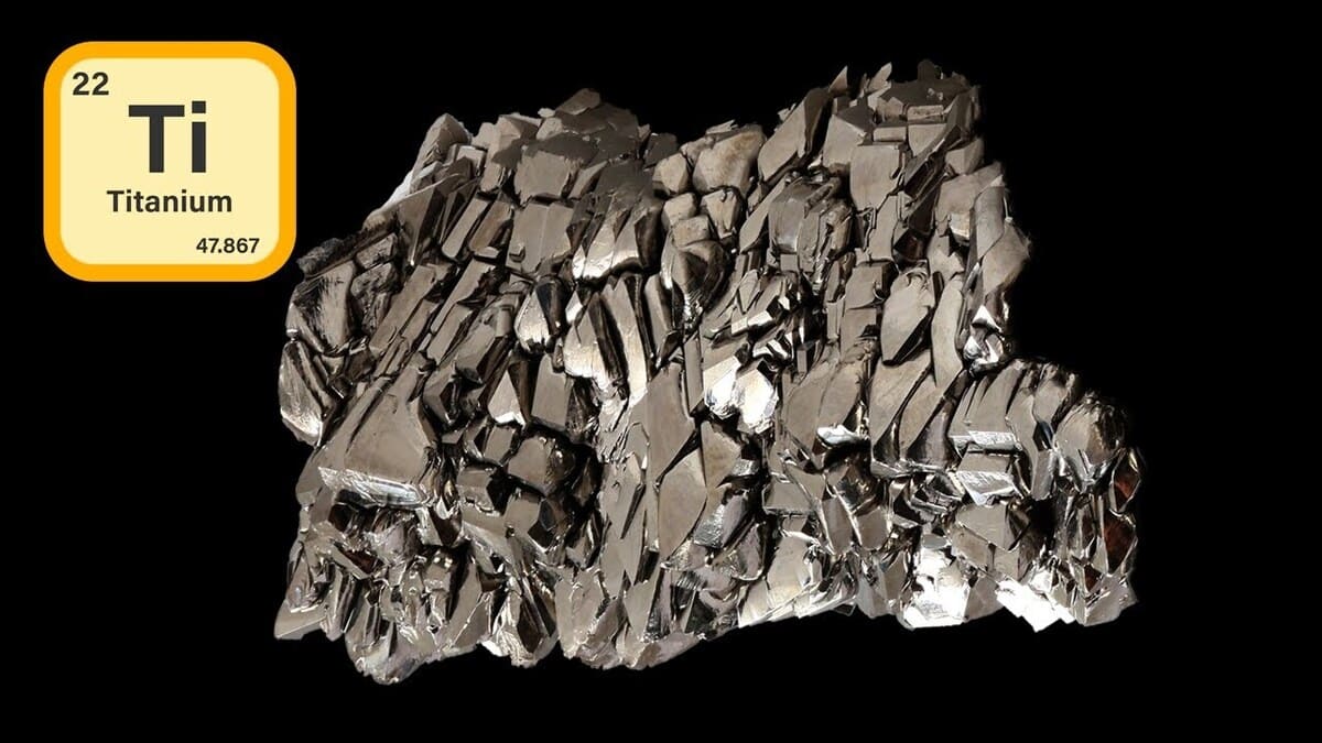 Titanium là gì? Tìm hiểu chất liệu titanium trên iPhone 15 Pro