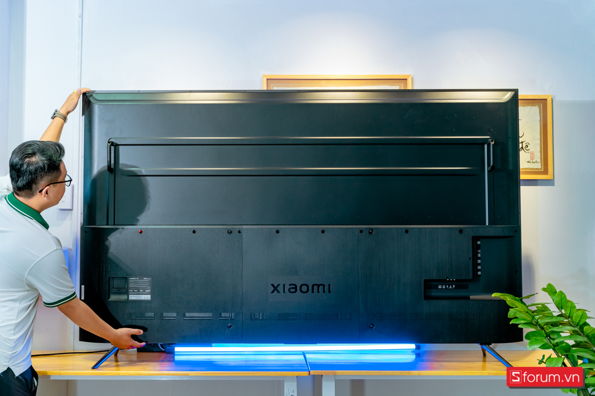 Trên tay Xiaomi TV Max 86 inch: Xem phim, bóng đá bao phê, tần số quét ...