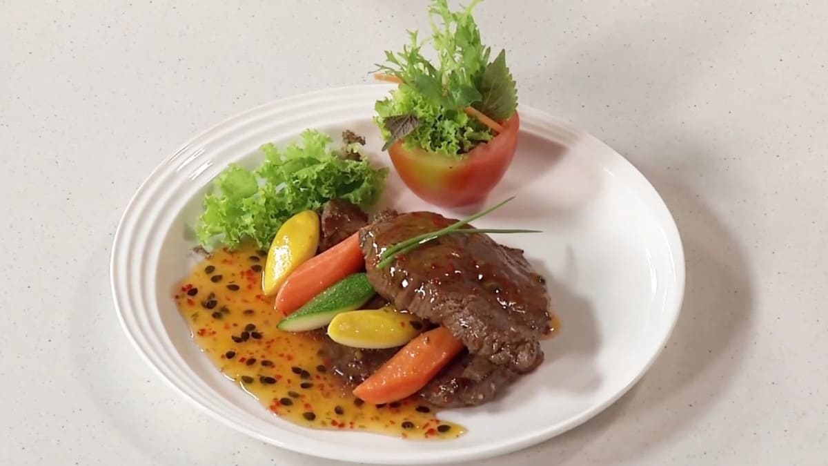 6 cách làm bò bít tết chín vừa thơm ngon ngay tại nhà