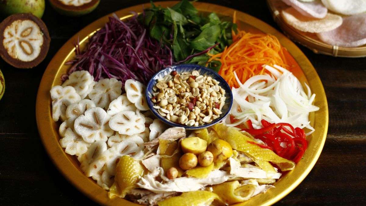 Cách làm gỏi gà măng cụt ngon giòn siêu cuốn